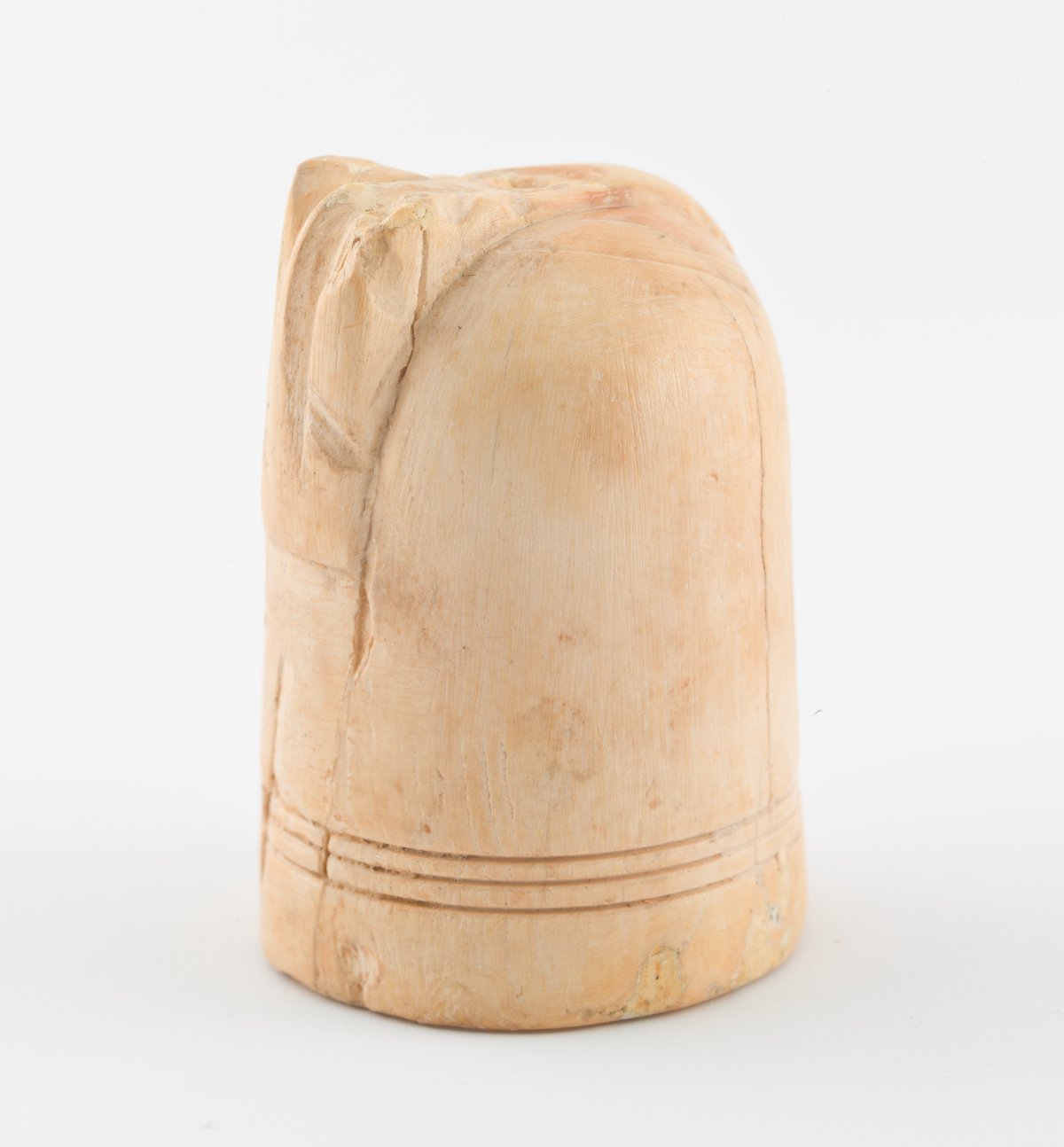 Carved Ivory Chess Piece - Qatar Museums