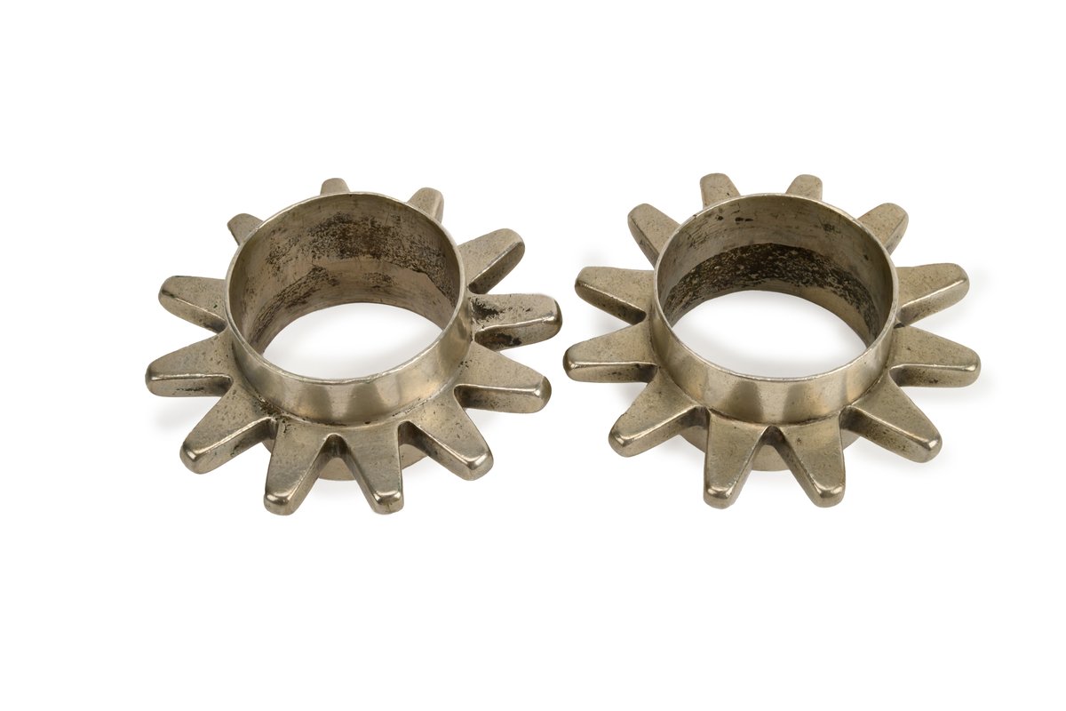 Pair of bracelets (‘azbi n'iqurrayn) of the Aït ‘Atta tribe - Qatar Museums