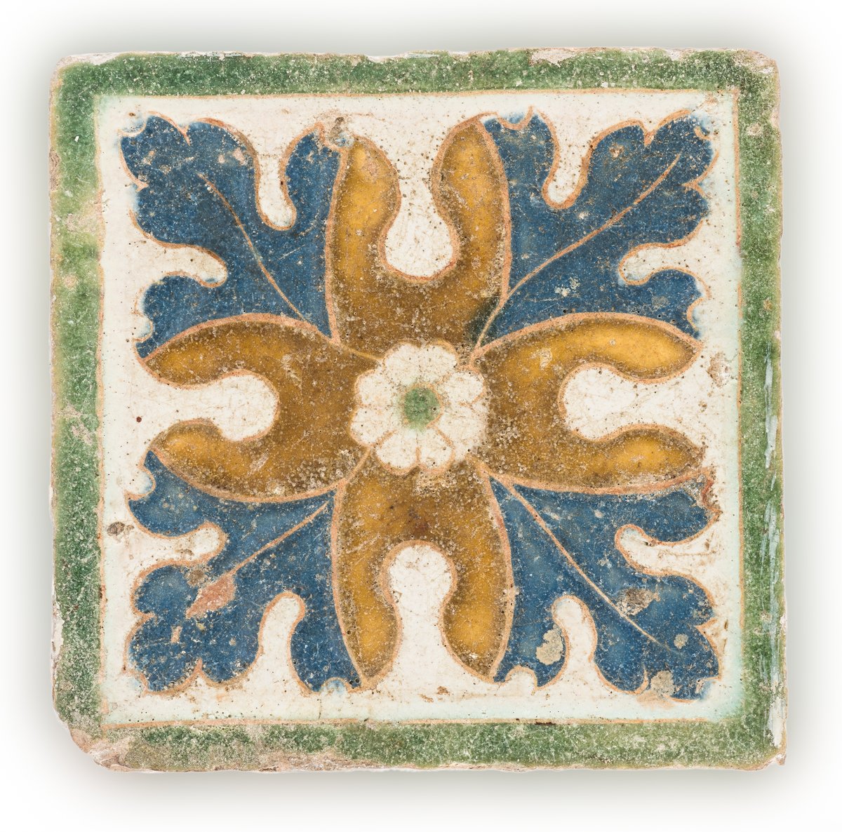 Olambrilla Cuenca y Arista Tile - Qatar Museums